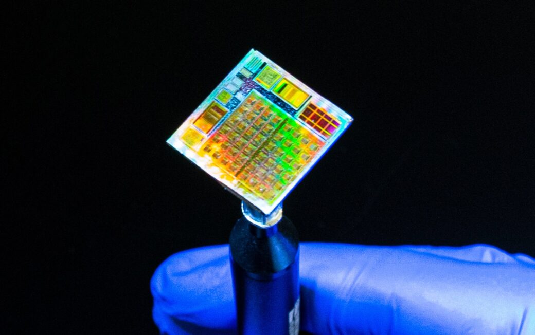 Functional 2D-enabled microchips become reality - KAUST Discovery